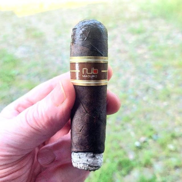 Nub - Mike's Cigars Brand