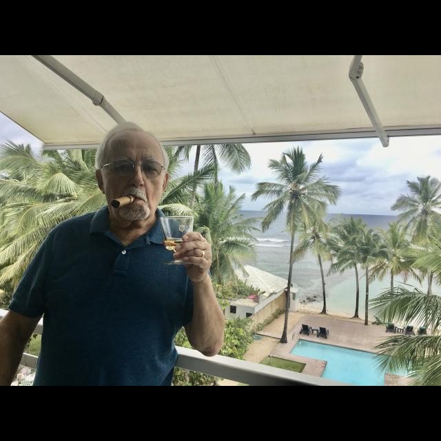 Cusano - Mike's Cigars Brand